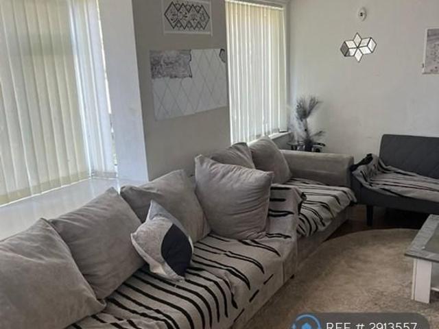 1 bedroom in a house share to rent