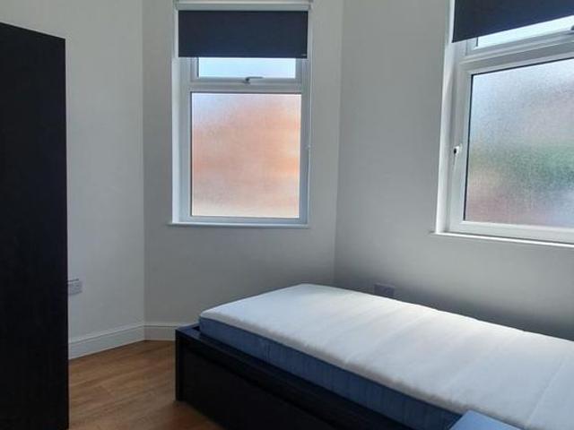 1 bedroom in a house share to rent