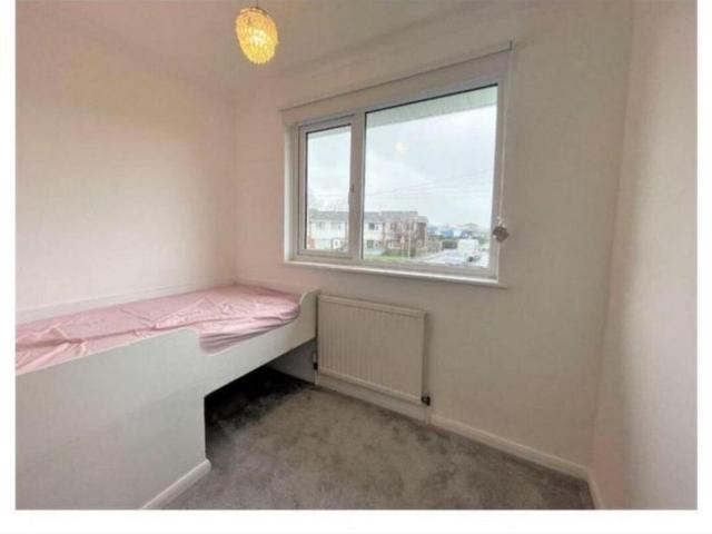 1 bedroom in a house share to rent