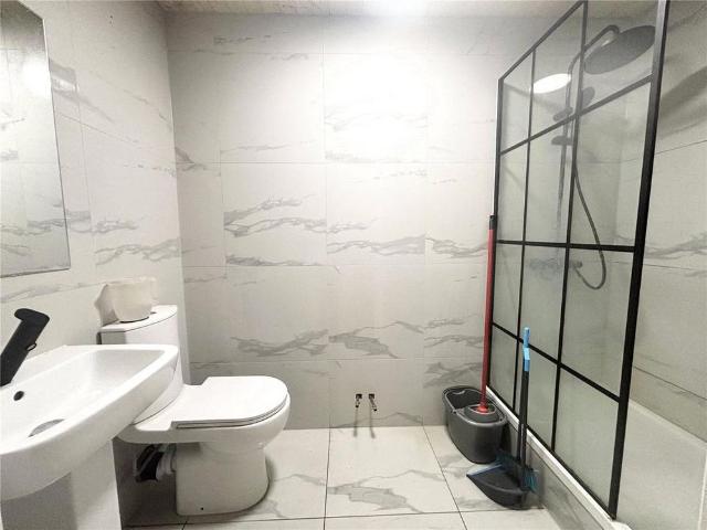 1 bedroom in a house share to rent