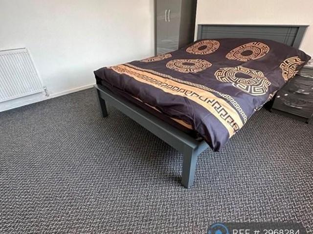1 bedroom in a house share to rent