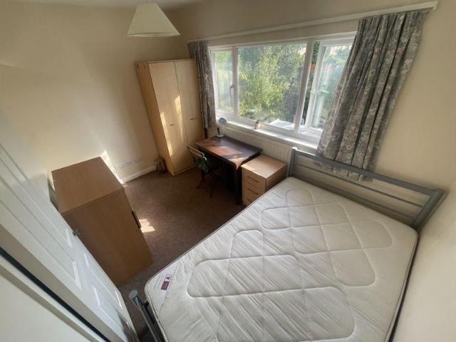1 bedroom in a house share to rent