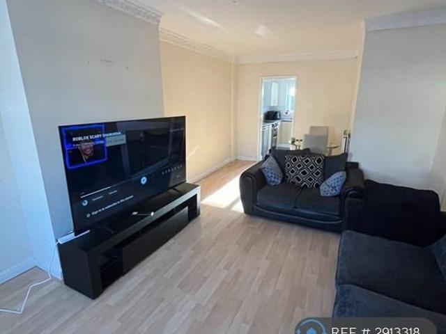 1 bedroom in a house share to rent