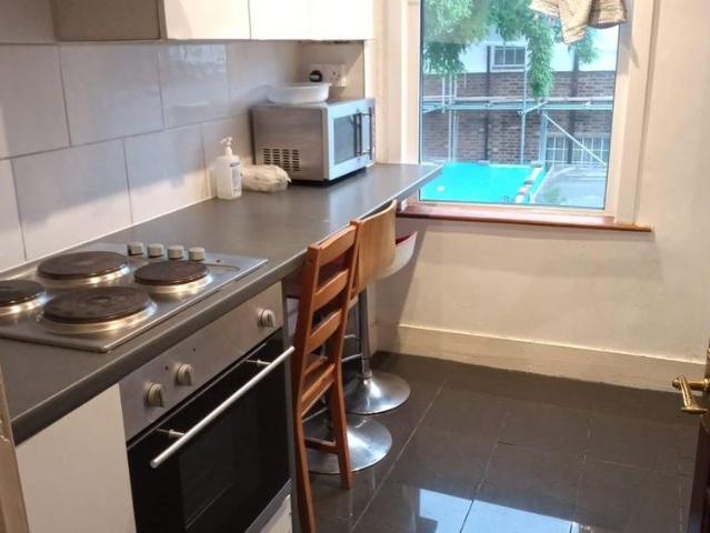 1 bedroom in a house share to rent
