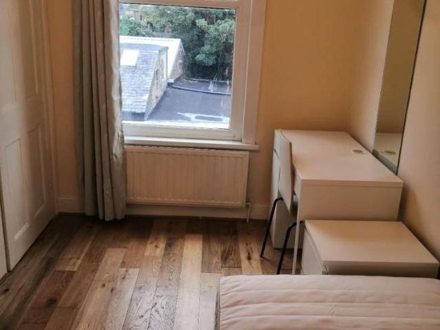 1 bedroom in a house share to rent