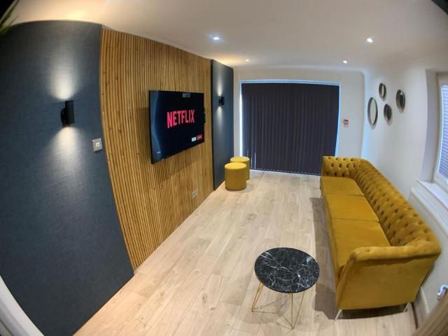 1 bedroom in a house share to rent