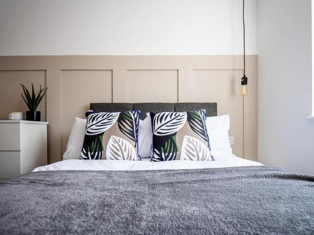 1 bedroom in a house share to rent