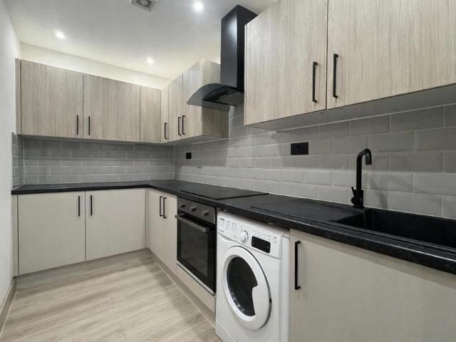1 bedroom in a house share to rent