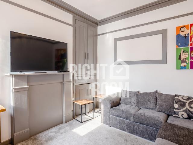 1 bedroom in a house share to rent