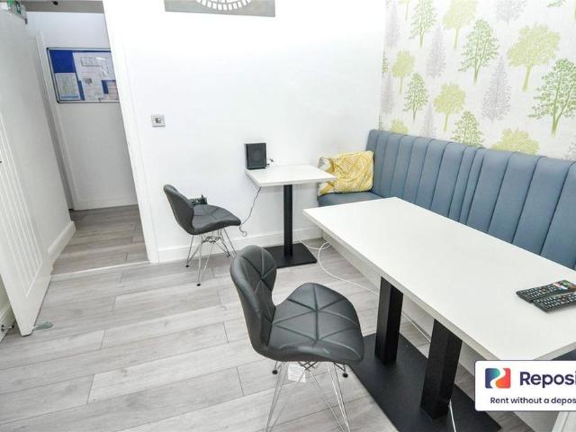 1 bedroom in a house share to rent