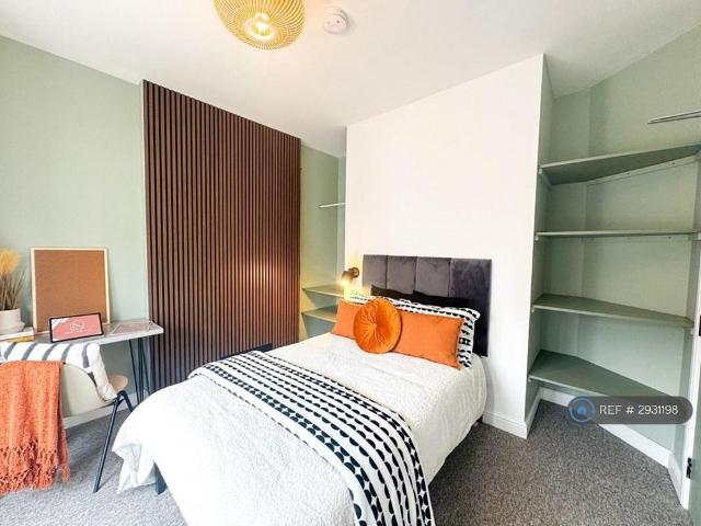 1 bedroom in a house share to rent