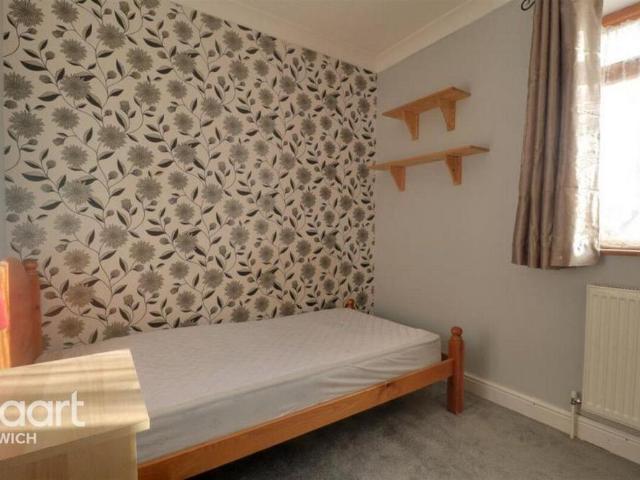 1 bedroom in a house share to rent