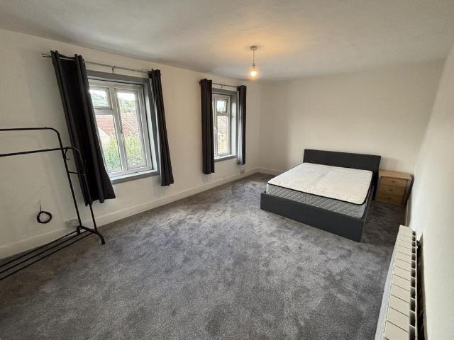 1 bedroom in a house share to rent