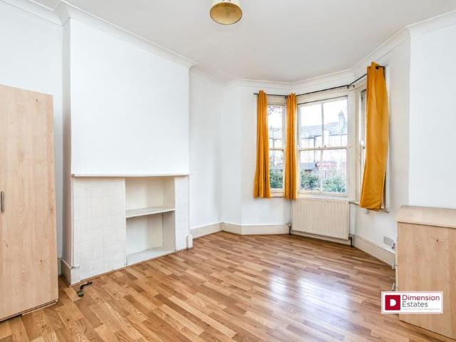 1 bedroom in a house share to rent