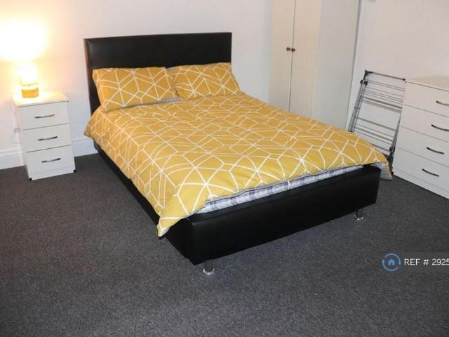 1 bedroom in a house share to rent