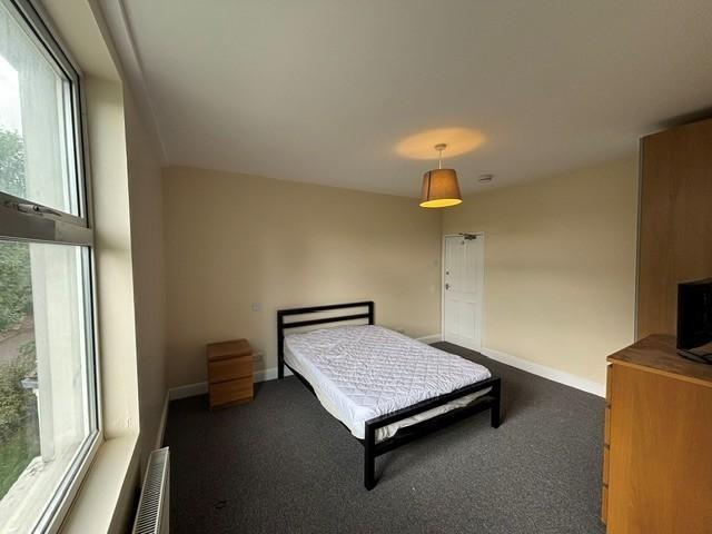 1 bedroom in a house share to rent
