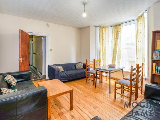1 bedroom in a house share to rent