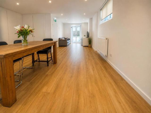 1 bedroom in a house share to rent