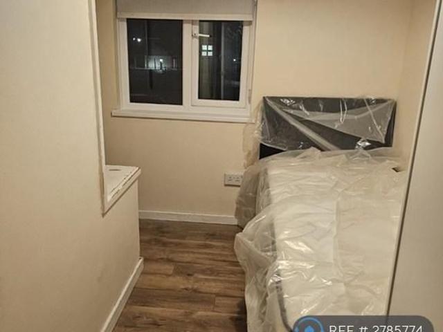 1 bedroom in a house share to rent
