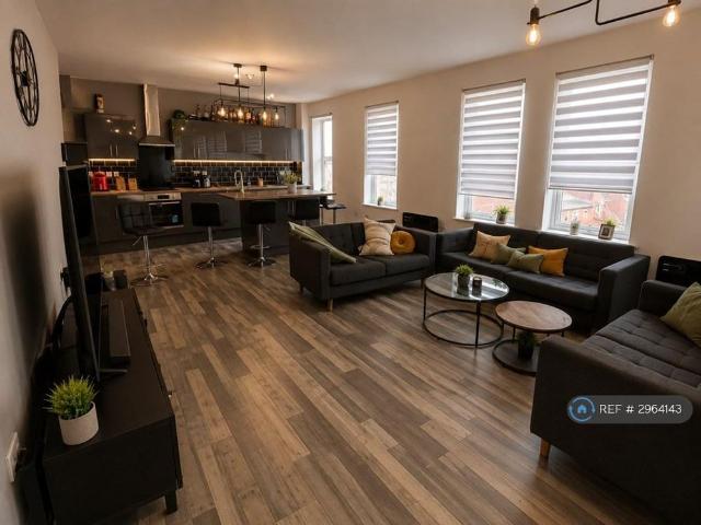 1 bedroom in a house share to rent