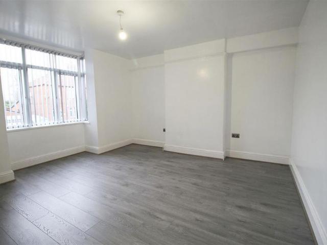 1 bedroom in a house share to rent