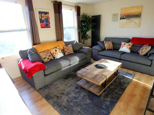 1 bedroom in a house share to rent