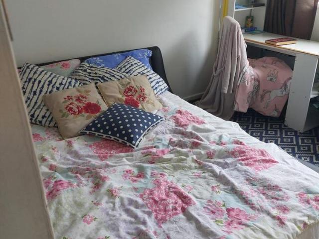 1 bedroom in a house share to rent