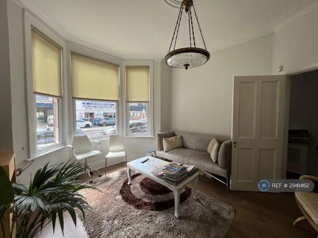 1 bedroom in a house share to rent