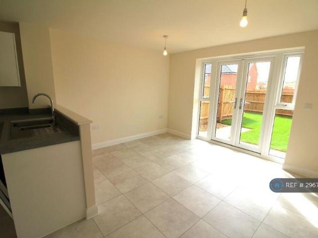 1 bedroom in a house share to rent