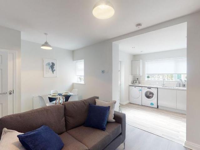 1 bedroom in a house share to rent