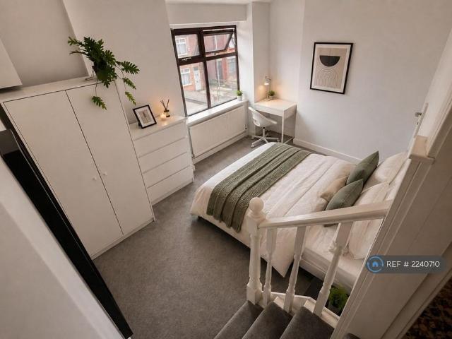 1 bedroom in a house share to rent