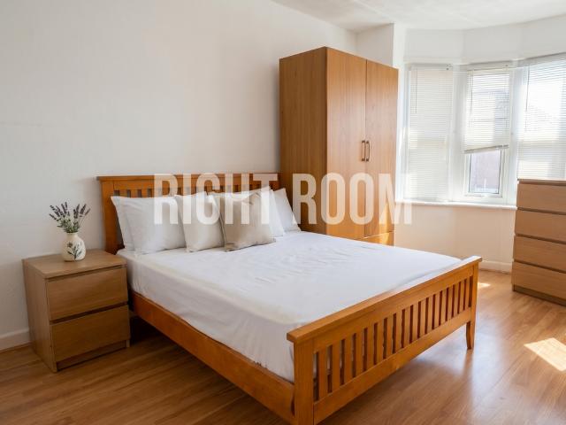 1 bedroom in a house share to rent