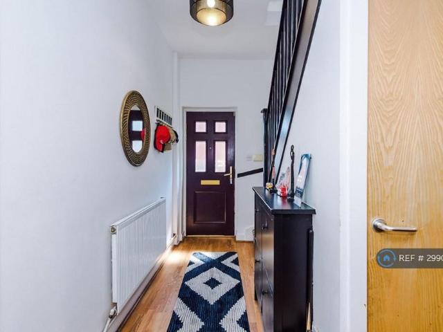 1 bedroom in a house share to rent