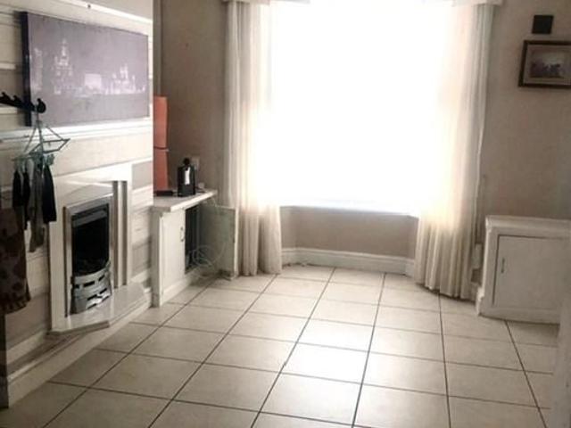 1 bedroom in a house share to rent