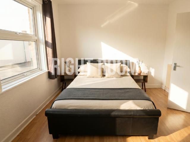 1 bedroom in a house share to rent