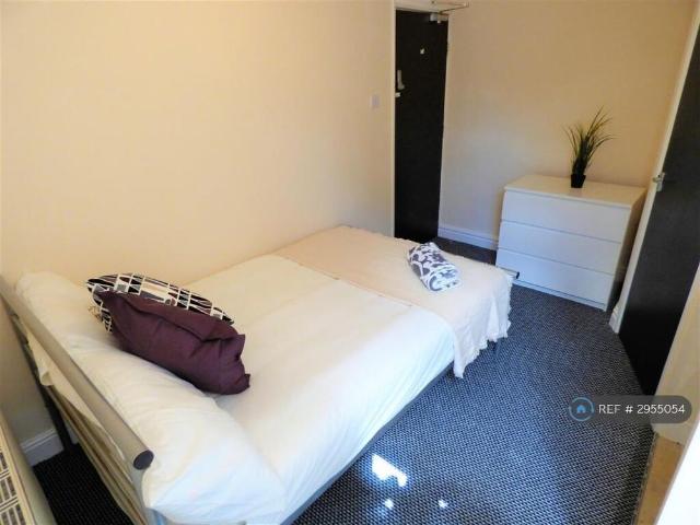 1 bedroom in a house share to rent