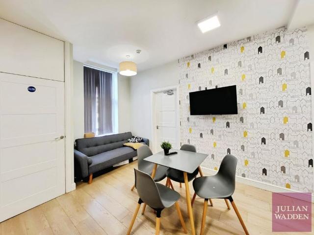 1 bedroom in a house share to rent