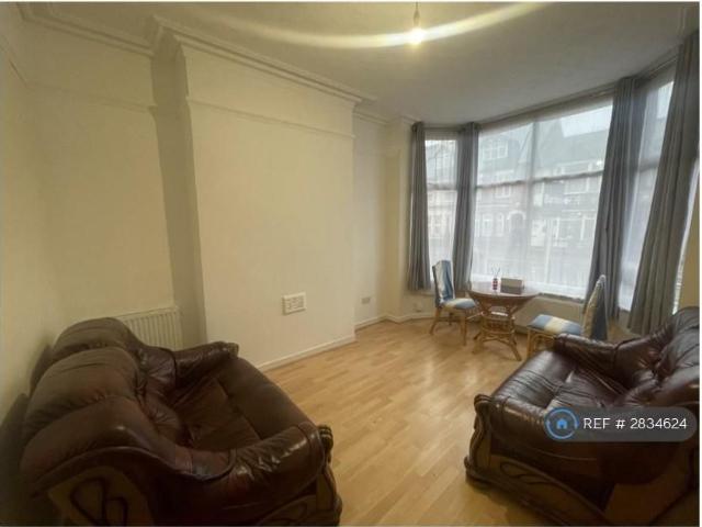 1 bedroom in a house share to rent