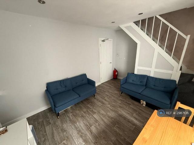 1 bedroom in a house share to rent