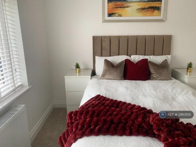 1 bedroom in a house share to rent