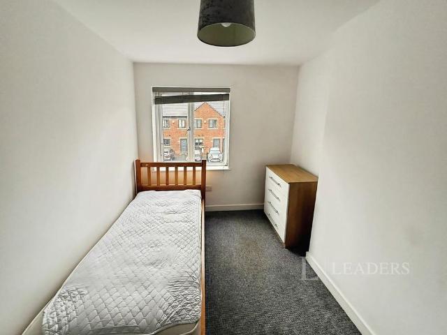 1 bedroom in a house share to rent