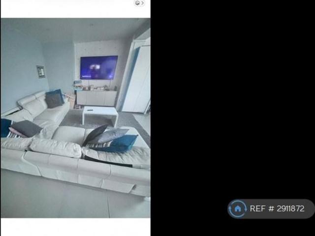 1 bedroom in a house share to rent