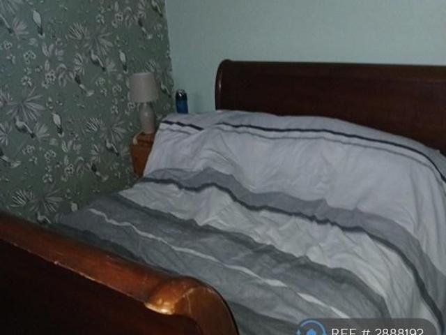 1 bedroom in a house share to rent
