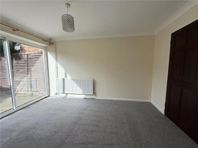 1 bedroom in a house share to rent