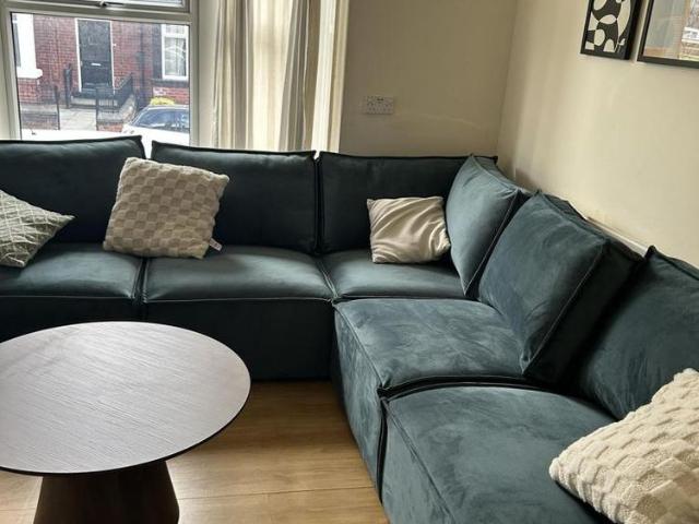 1 bedroom in a house share to rent