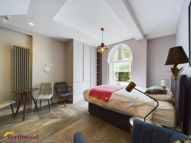 1 bedroom in a house share to rent