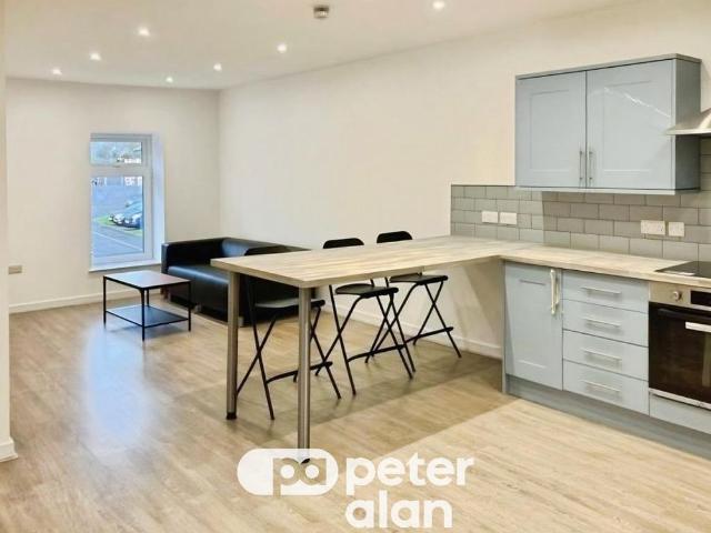 1 bedroom in a house share to rent