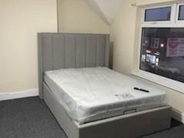 1 bedroom in a house share to rent