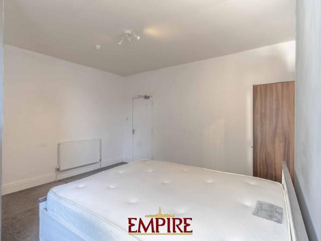 1 bedroom in a house share to rent