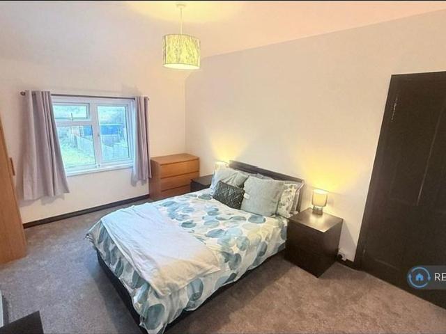 1 bedroom in a house share to rent